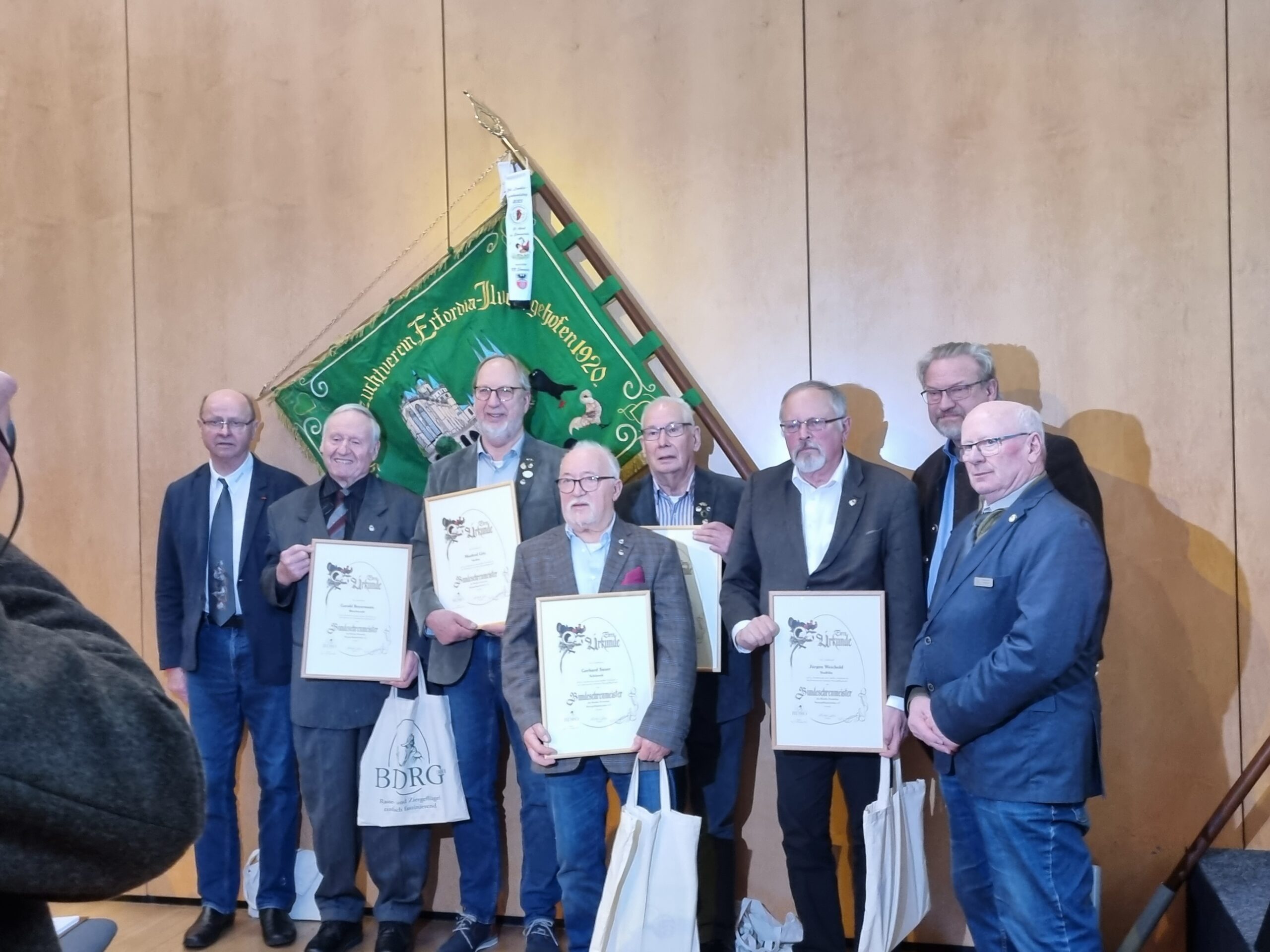 Friedhelm Niehus zum Ehrenmeister des BDRG ernannt - Verein für ...